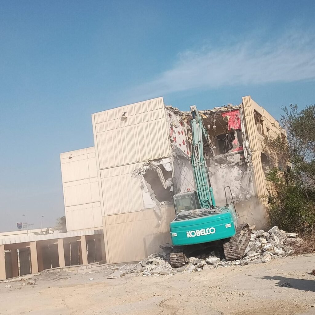 Home - Arabian Land And Machinery